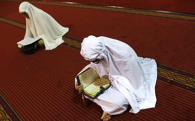 Adab Mendengar Bacaan Al-Qur'an – SUARAISLAM.ID