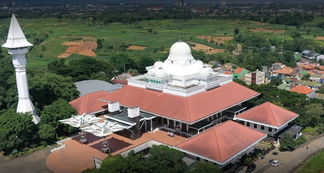 Reuni 212 di Masjid Az Zikra Sentul Dimulai dengan Shalat Subuh ...