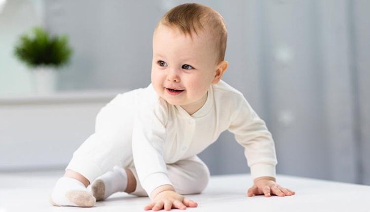 Jangan Ngasal, Cium Bayi Bisa Bawa Risiko Infeksi – SUARAISLAM.ID