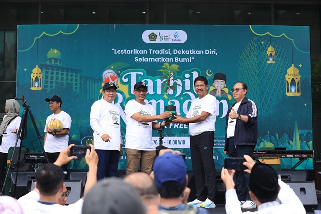 Gelar Tarhib Ramadhan 1446 H, Kemenag Bagikan Mushaf Al-Qur’an dan ...