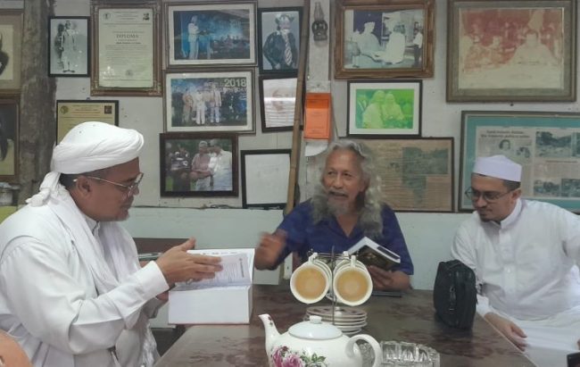 Di Malaysia, Habib Rizieq Kunjungi Penulis Senior Syed Hussein Alatas ...