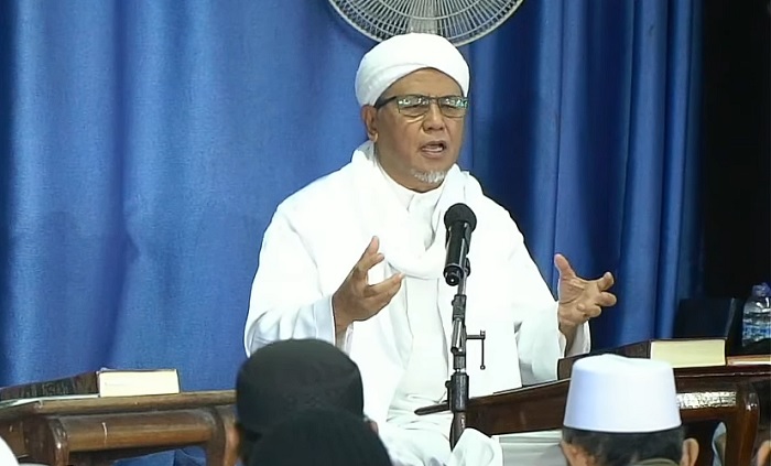 KH Chaerul Saleh: Umat Islam Jangan Ikut-ikutan Perayaan Agama Lain ...